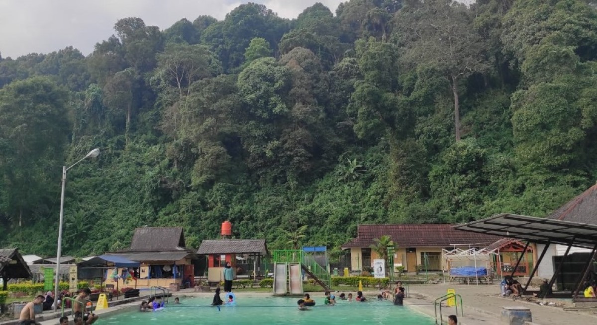Travels in Java: Take a Dip in the Cibolang Hot Spring - Trees4Trees